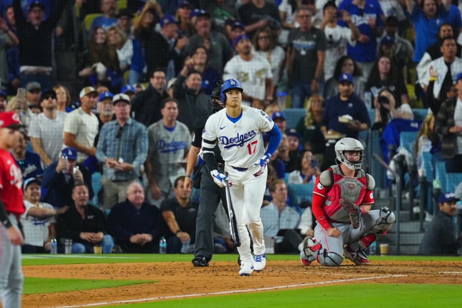 大谷翔平の138m弾、PSで球団最長記録 またも歴史塗り替え…初戦で衝撃の1試合2発 | Full-Count