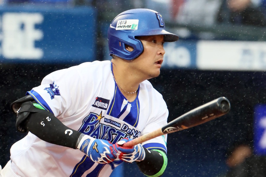 DeNA筒香嘉智、CS1stで1試合2発の"大暴れ" 通算8発はリーグトップタイ…本拠地熱狂 | Full-Count